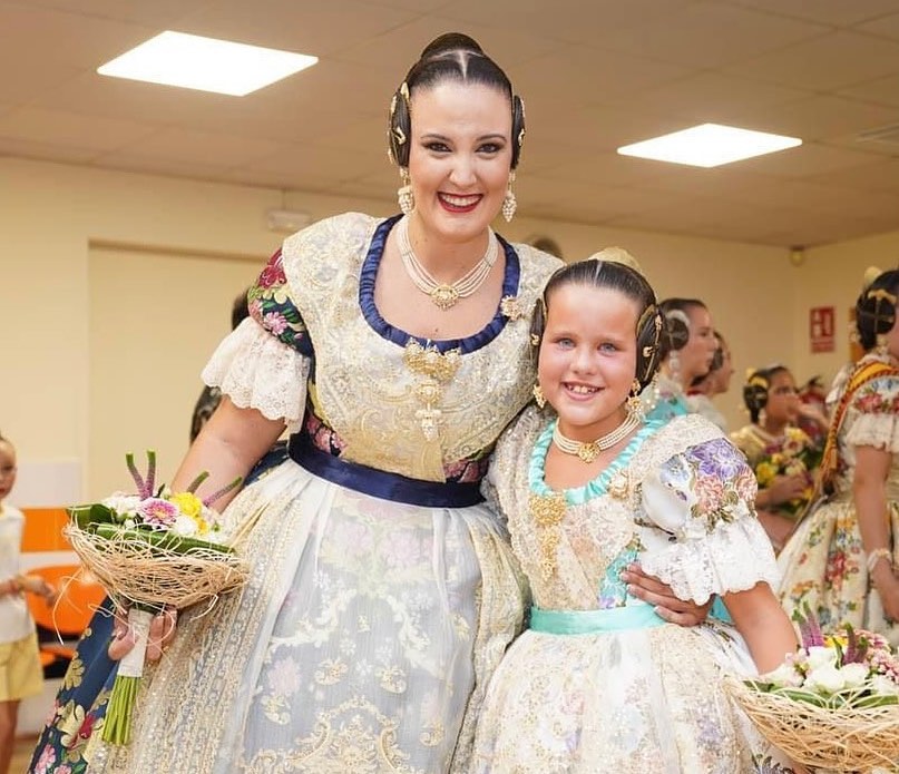 Lucía Pedregal y Verónica Amorós, elegidas Falleras Mayores de Paterna ...